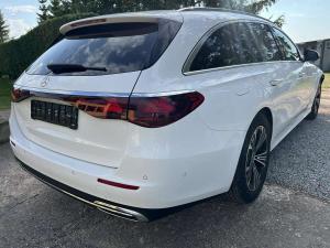 Белый Мерседес E 220 2023 в Каунас, объемом двигателя 1.99 л и пробегом 46 тыс. км за 22750 €, фото 5 на AUTOMOTO.COM.LV