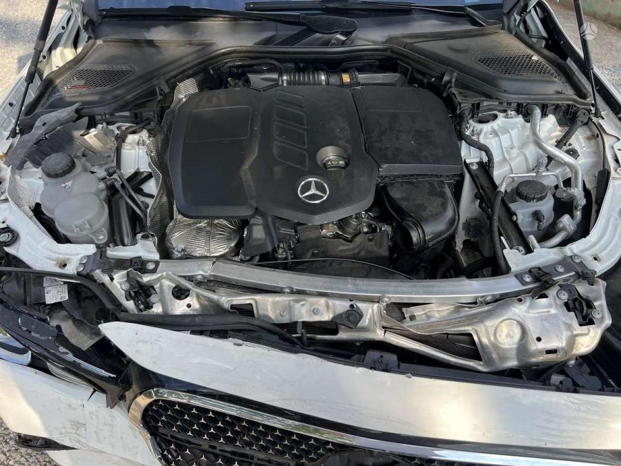 Белый Мерседес E 220 2023 в Каунас, объемом двигателя 1.99 л и пробегом 46 тыс. км за 22750 €, фото 20 на AUTOMOTO.COM.LV