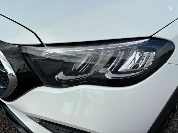 Белый Мерседес E 220 2025 в Каунас, объемом двигателя 1.99 л и пробегом 98 тыс. км за 56900 €, фото 9 на AUTOMOTO.COM.LV