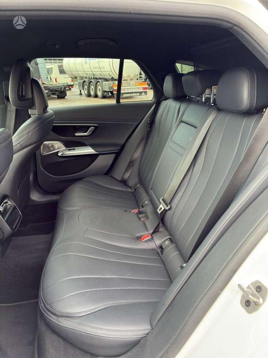 Белый Мерседес E 220 2025 в Каунас, объемом двигателя 1.99 л и пробегом 98 тыс. км за 56900 €, фото 17 на AUTOMOTO.COM.LV