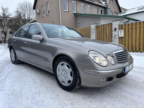 Dzeltens Mercedes-Benz E 220 2004 Marijampole, ar dzinēja tilpumu 2.15 L un nobraukumu 273 tūkst. km par 2800 €, foto 2 vietnē AUTOMOTO.COM.LV