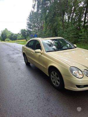 Yellow Mercedes-Benz E 220 2008 in Kaunas, with an engine capacity of 2.20 L and mileage of 4 thousand km for 2600 €, photo 4 on AUTOMOTO.COM.LV