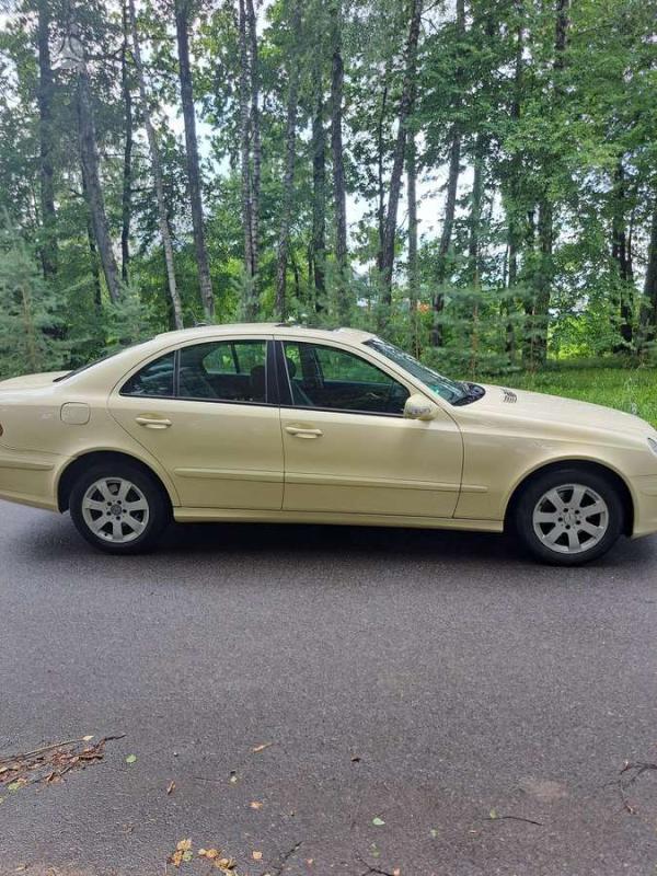 Dzeltens Mercedes-Benz E 220 2008 Kauņa, ar dzinēja tilpumu 2.20 L un nobraukumu 4 tūkst. km par 2600 €, foto 4 vietnē AUTOMOTO.COM.LV