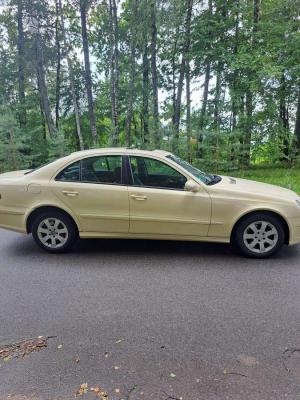 Yellow Mercedes-Benz E 220 2008 in Kaunas, with an engine capacity of 2.20 L and mileage of 4 thousand km for 2600 €, photo 5 on AUTOMOTO.COM.LV
