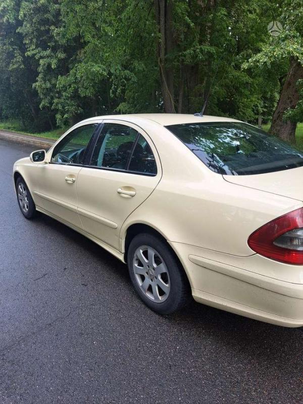 Dzeltens Mercedes-Benz E 220 2008 Kauņa, ar dzinēja tilpumu 2.20 L un nobraukumu 4 tūkst. km par 2600 €, foto 8 vietnē AUTOMOTO.COM.LV