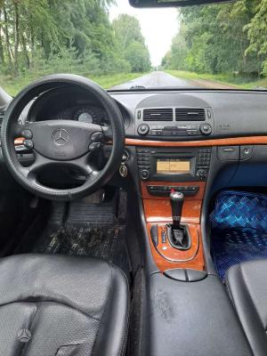 Yellow Mercedes-Benz E 220 2008 in Kaunas, with an engine capacity of 2.20 L and mileage of 4 thousand km for 2600 €, photo 11 on AUTOMOTO.COM.LV