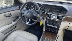 Yellow Mercedes-Benz E 220 2015 in Marijampole, with an engine capacity of 2.14 L and mileage of 516 thousand km for 7390 €, photo 3 on AUTOMOTO.COM.LV