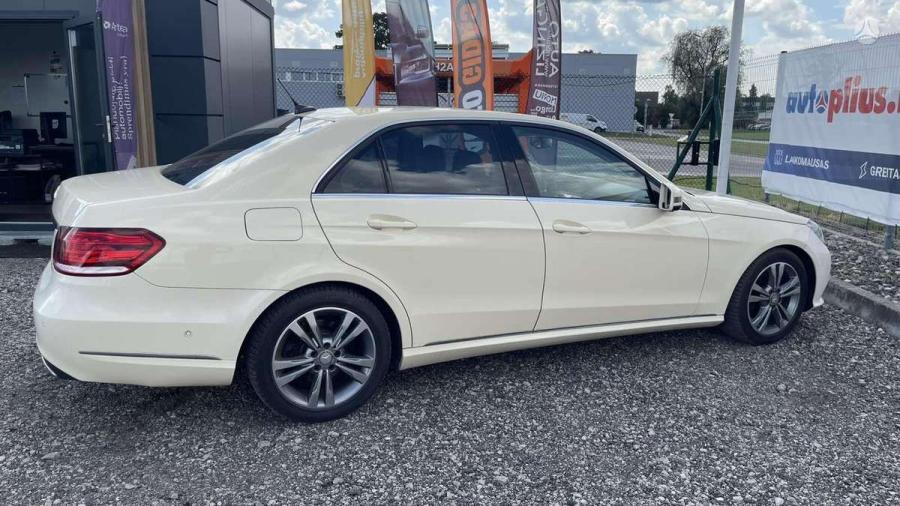 Yellow Mercedes-Benz E 220 2015 in Marijampole, with an engine capacity of 2.14 L and mileage of 516 thousand km for 7390 €, photo 9 on AUTOMOTO.COM.LV