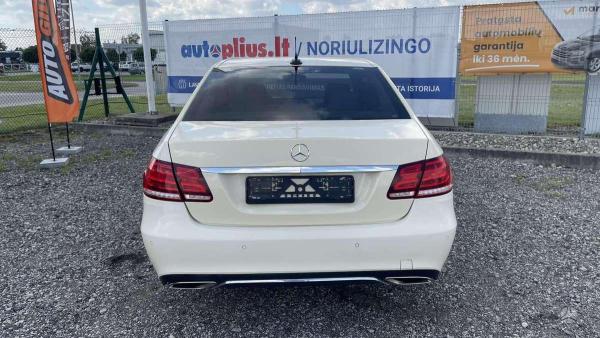 Yellow Mercedes-Benz E 220 2015 in Marijampole, with an engine capacity of 2.14 L and mileage of 516 thousand km for 7390 €, photo 10 on AUTOMOTO.COM.LV