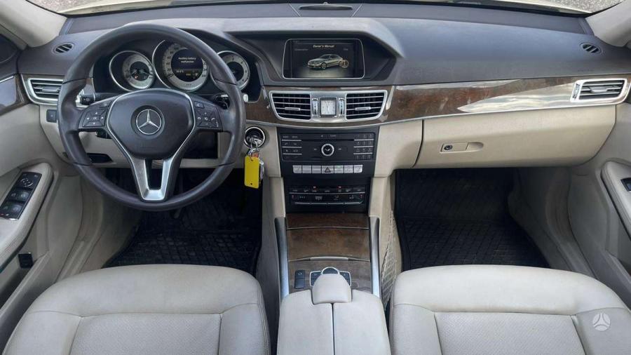 Yellow Mercedes-Benz E 220 2015 in Marijampole, with an engine capacity of 2.14 L and mileage of 516 thousand km for 7390 €, photo 31 on AUTOMOTO.COM.LV