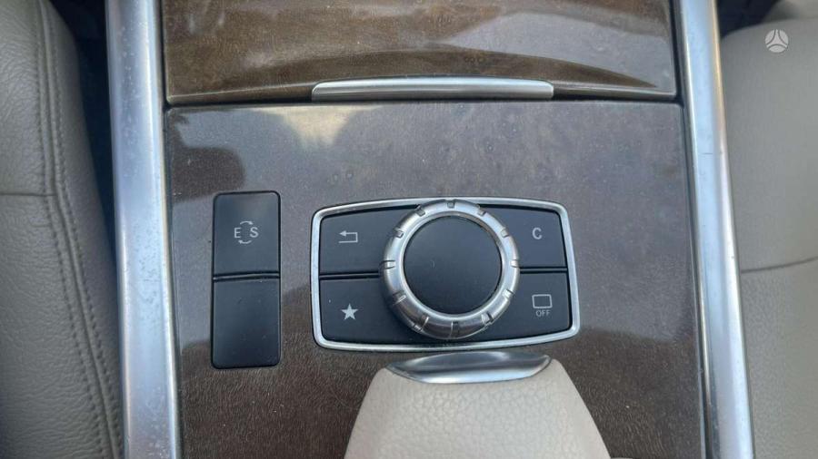 Yellow Mercedes-Benz E 220 2015 in Marijampole, with an engine capacity of 2.14 L and mileage of 516 thousand km for 7390 €, photo 34 on AUTOMOTO.COM.LV