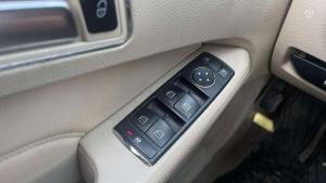 Yellow Mercedes-Benz E 220 2015 in Marijampole, with an engine capacity of 2.14 L and mileage of 516 thousand km for 7390 €, photo 35 on AUTOMOTO.COM.LV