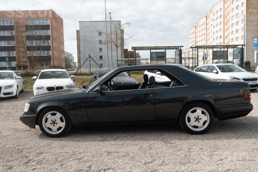 Melns Mercedes-Benz e-230 1988 Liepāja, ar dzinēja tilpumu 2.30 L un nobraukumu 386 tūkst. km par 6900 €, foto 10 vietnē AUTOMOTO.COM.LV