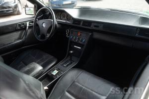 Melns Mercedes-Benz e-230 1988 Liepāja, ar dzinēja tilpumu 2.30 L un nobraukumu 386 tūkst. km par 6900 €, foto 19 vietnē AUTOMOTO.COM.LV