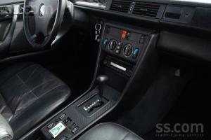 Melns Mercedes-Benz e-230 1988 Liepāja, ar dzinēja tilpumu 2.30 L un nobraukumu 386 tūkst. km par 6900 €, foto 21 vietnē AUTOMOTO.COM.LV