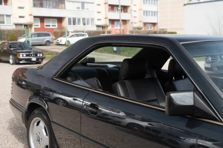Melns Mercedes-Benz e-230 1988 Liepāja, ar dzinēja tilpumu 2.30 L un nobraukumu 386 tūkst. km par 7200 €, foto 13 vietnē AUTOMOTO.COM.LV
