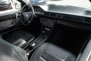 Melns Mercedes-Benz e-230 1988 Liepāja, ar dzinēja tilpumu 2.30 L un nobraukumu 386 tūkst. km par 7200 €, foto 20 vietnē AUTOMOTO.COM.LV