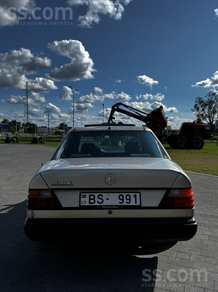 Brūns Mercedes-Benz e-230 1986 Saldus, ar dzinēja tilpumu 2.30 L un nobraukumu 267 tūkst. km par 3100 €, foto 5 vietnē AUTOMOTO.COM.LV