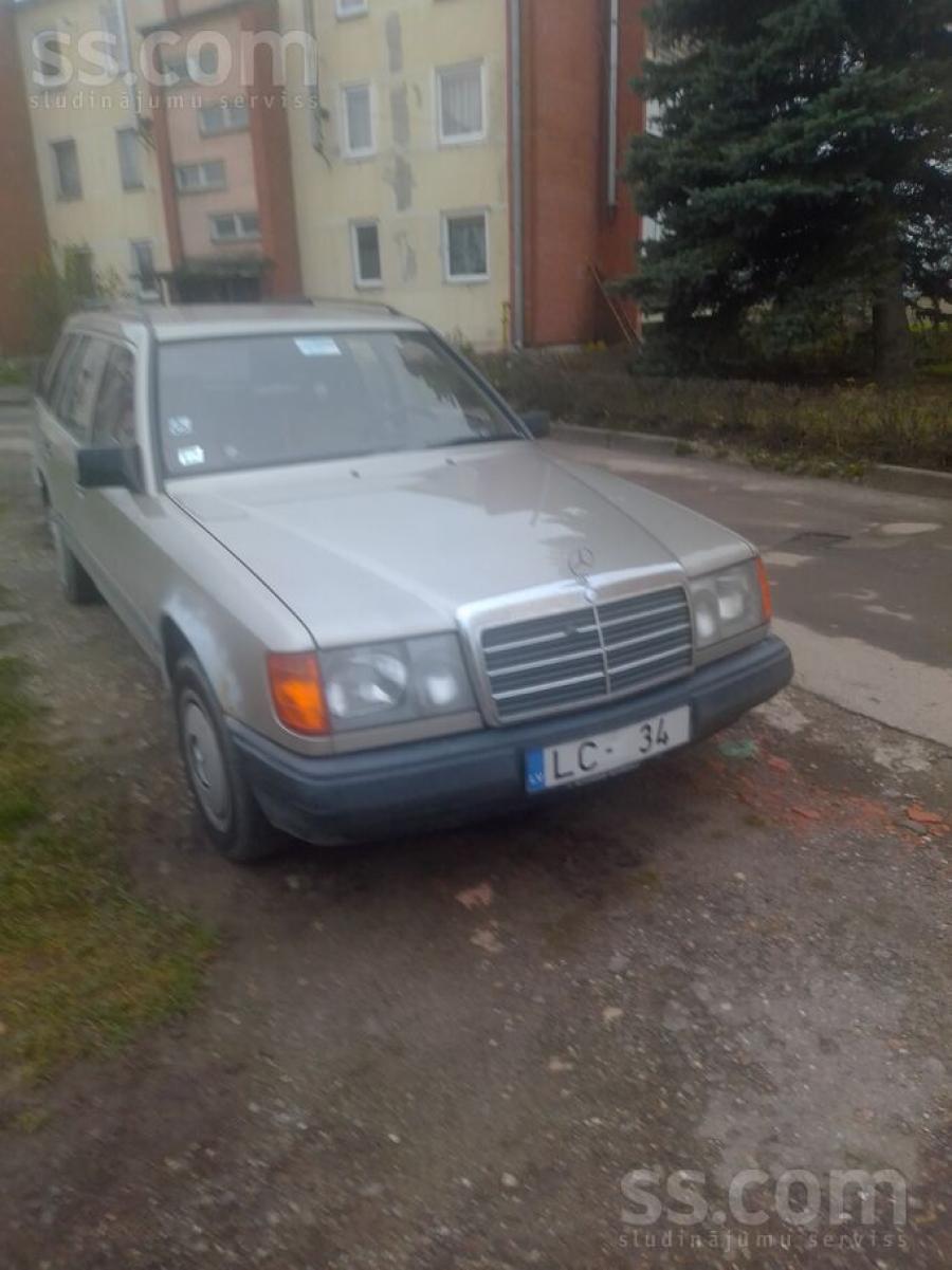 Zaļš Mercedes-Benz e-230 1988 Jelgava, ar dzinēja tilpumu 2.30 L un nobraukumu 300 tūkst. km par 1500 €, foto 1 vietnē AUTOMOTO.COM.LV