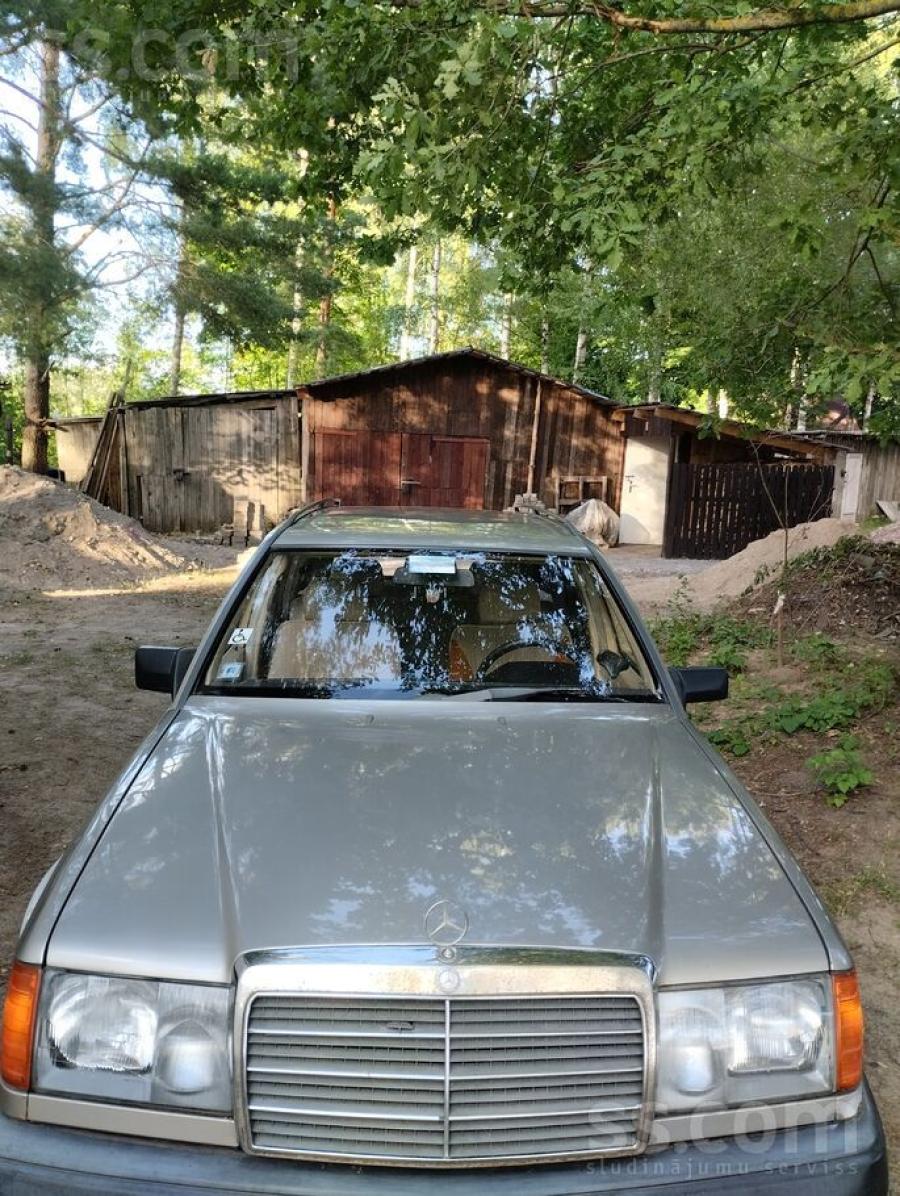 Zaļš Mercedes-Benz e-230 1988 Jelgava, ar dzinēja tilpumu 2.30 L un nobraukumu 300 tūkst. km par 1500 €, foto 3 vietnē AUTOMOTO.COM.LV