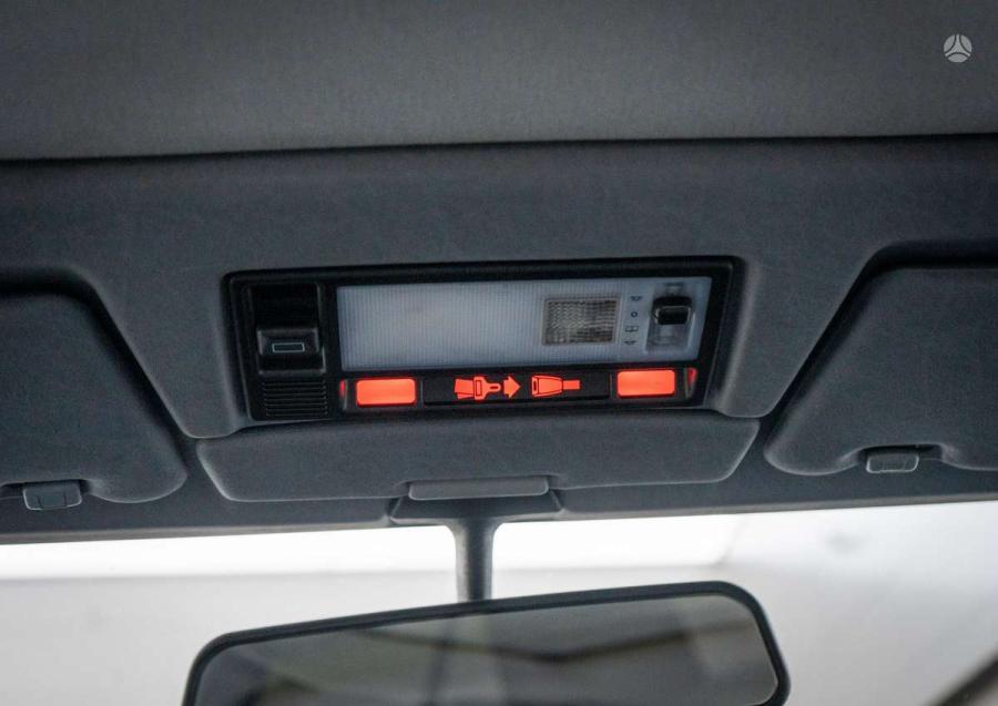 Pelēks Mercedes-Benz e-230 1991 Viļņa, ar dzinēja tilpumu 2.30 L un nobraukumu 168 tūkst. km par 7000 €, foto 47 vietnē AUTOMOTO.COM.LV