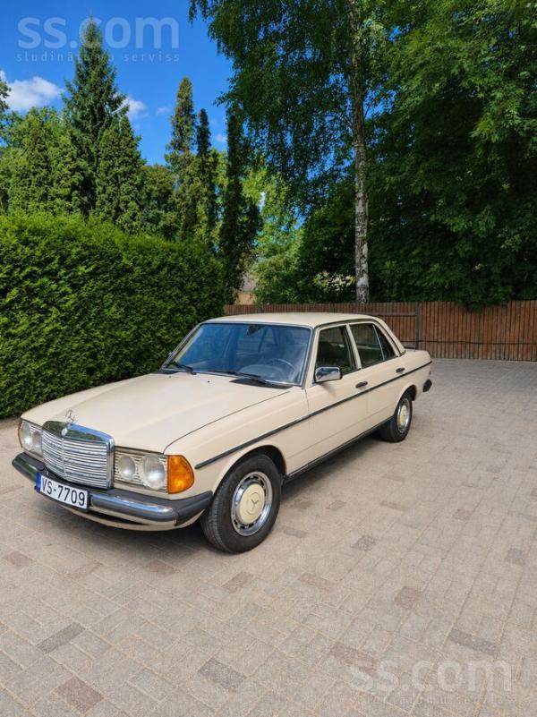 Мерседес Е 230 1982 в Рига, объемом двигателя 2.30 л и пробегом 158 тыс. км за 7800 €, фото 1 на AUTOMOTO.COM.LV