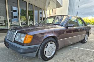 Mercedes-Benz e-230 1991 in Vilnius, with an engine capacity of 2.30 L and mileage of 189 thousand km for 2400 €, photo 4 on AUTOMOTO.COM.LV
