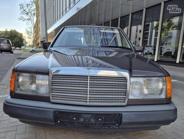 Mercedes-Benz e-230 1991 in Vilnius, with an engine capacity of 2.30 L and mileage of 189 thousand km for 2400 €, photo 7 on AUTOMOTO.COM.LV
