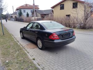 Черный Мерседес E 240 2002 в Клайпеда, объемом двигателя 2.40 л и пробегом 314 тыс. км за 2990 €, фото 7 на AUTOMOTO.COM.LV