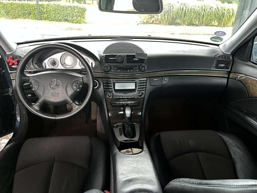 Black Mercedes-Benz E 240 2002 in Kaunas, with an engine capacity of 2.60 L and mileage of 227 thousand km for 4200 €, photo 16 on AUTOMOTO.COM.LV