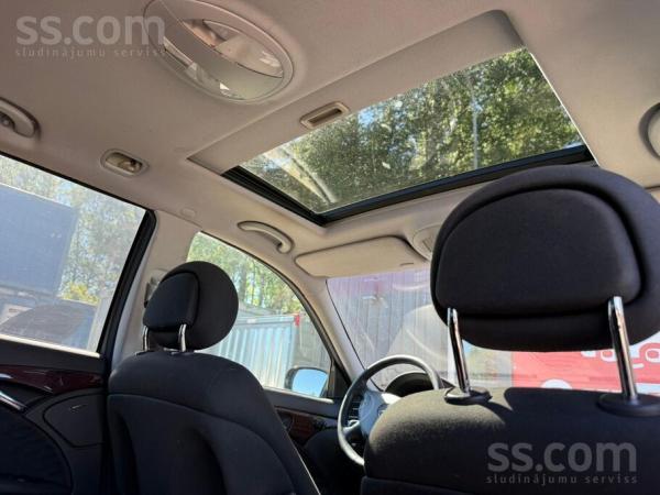 Melns Mercedes-Benz E 240 2004 Rīga, ar dzinēja tilpumu 2.60 L un nobraukumu 330 tūkst. km par 2700 €, foto 10 vietnē AUTOMOTO.COM.LV
