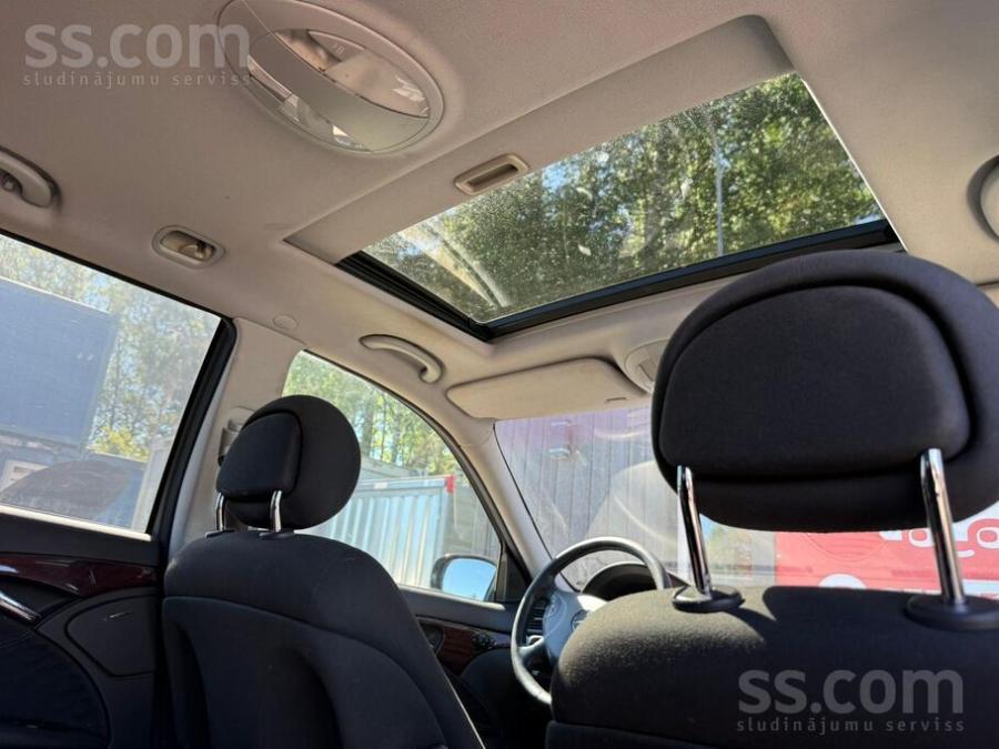 Melns Mercedes-Benz E 240 2004 Rīga, ar dzinēja tilpumu 2.60 L un nobraukumu 330 tūkst. km par 2700 €, foto 11 vietnē AUTOMOTO.COM.LV