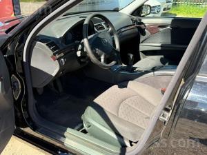 Melns Mercedes-Benz E 240 2004 Rīga, ar dzinēja tilpumu 2.60 L un nobraukumu 330 tūkst. km par 2700 €, foto 15 vietnē AUTOMOTO.COM.LV