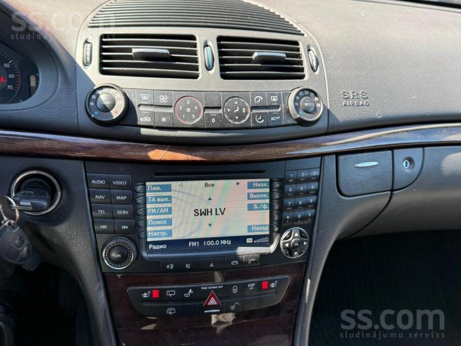 Melns Mercedes-Benz E 240 2004 Rīga, ar dzinēja tilpumu 2.60 L un nobraukumu 330 tūkst. km par 2700 €, foto 16 vietnē AUTOMOTO.COM.LV