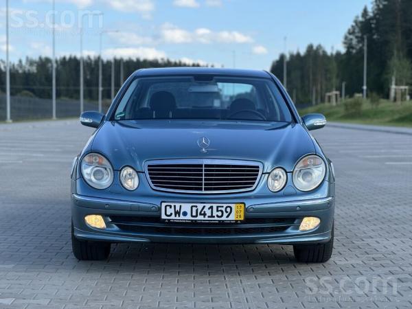 Zils Mercedes-Benz E 240 2002 Valmiera, ar dzinēja tilpumu 2.60 L un nobraukumu 0 tūkst. km par 3690 €, foto 2 vietnē AUTOMOTO.COM.LV