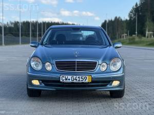 Синий Мерседес E 240 2002 в Валмиера, объемом двигателя 2.60 л и пробегом 0 тыс. км за 3690 €, фото 3 на AUTOMOTO.COM.LV