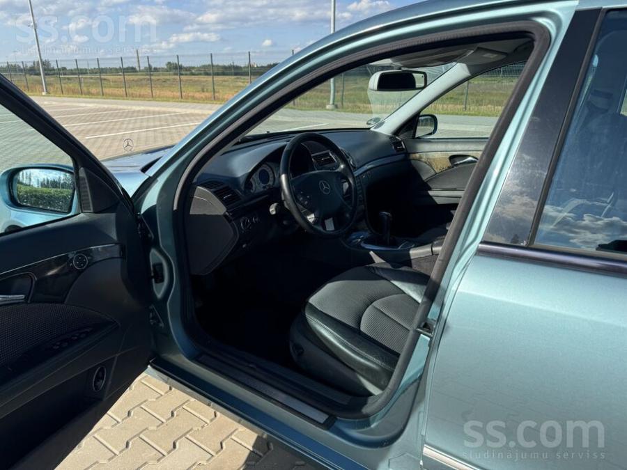 Синий Мерседес E 240 2002 в Валмиера, объемом двигателя 2.60 л и пробегом 0 тыс. км за 3690 €, фото 13 на AUTOMOTO.COM.LV
