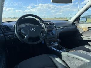 Синий Мерседес E 240 2002 в Валмиера, объемом двигателя 2.60 л и пробегом 0 тыс. км за 3690 €, фото 15 на AUTOMOTO.COM.LV