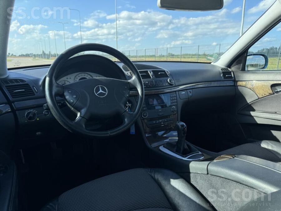 Синий Мерседес E 240 2002 в Валмиера, объемом двигателя 2.60 л и пробегом 0 тыс. км за 3690 €, фото 15 на AUTOMOTO.COM.LV