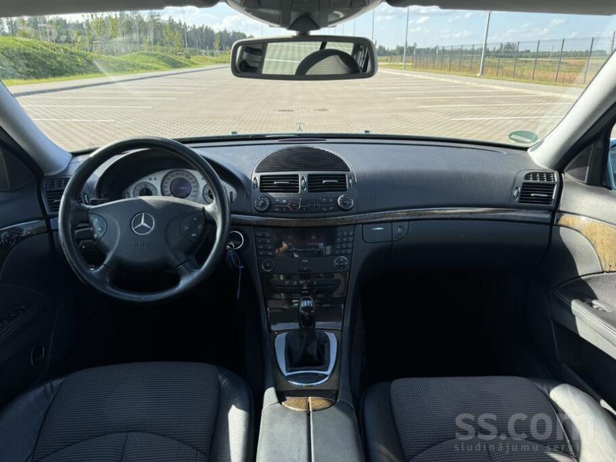 Синий Мерседес E 240 2002 в Валмиера, объемом двигателя 2.60 л и пробегом 0 тыс. км за 3690 €, фото 16 на AUTOMOTO.COM.LV