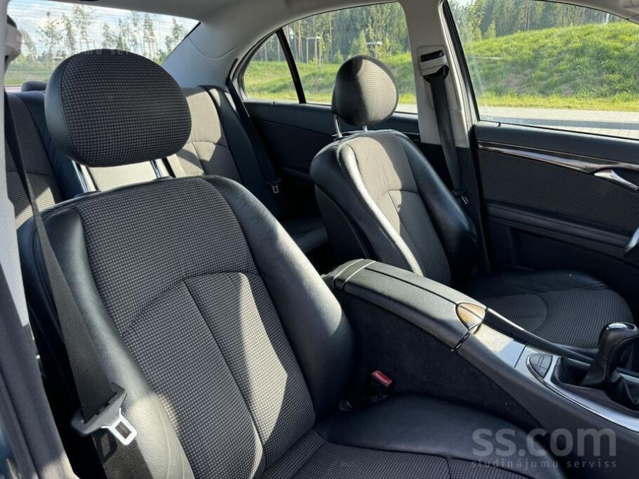 Синий Мерседес E 240 2002 в Валмиера, объемом двигателя 2.60 л и пробегом 0 тыс. км за 3690 €, фото 19 на AUTOMOTO.COM.LV
