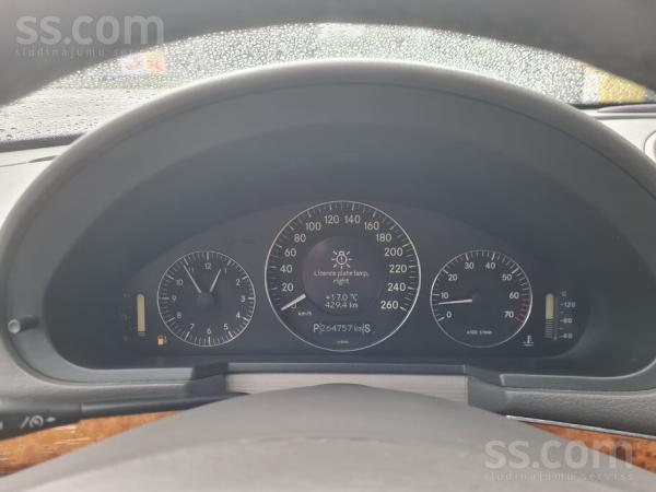 Blue Mercedes-Benz E 240 2002 in Riga, with an engine capacity of 2.60 L and mileage of 265 thousand km for 1450 €, photo 9 on AUTOMOTO.COM.LV