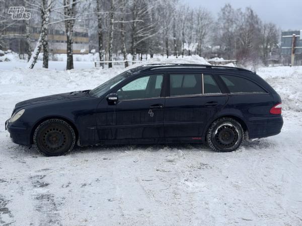 Zils Mercedes-Benz E 240 2005 Vievis, ar dzinēja tilpumu 2.60 L un nobraukumu 293 tūkst. km par 1500 €, foto 2 vietnē AUTOMOTO.COM.LV