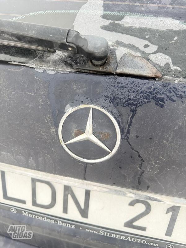 Zils Mercedes-Benz E 240 2005 Vievis, ar dzinēja tilpumu 2.60 L un nobraukumu 293 tūkst. km par 1500 €, foto 7 vietnē AUTOMOTO.COM.LV