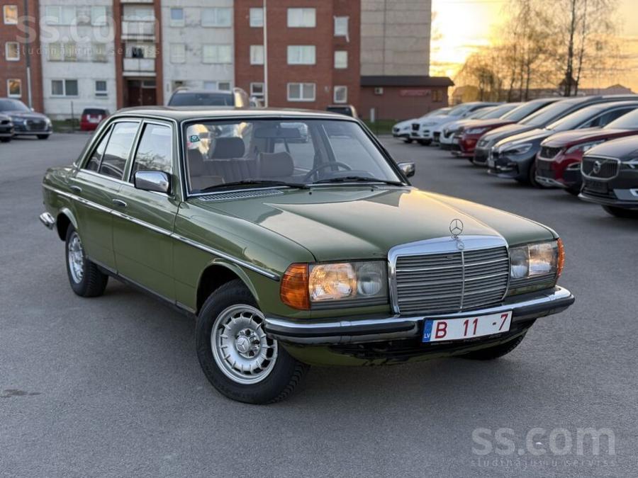 Zaļš Mercedes-Benz E 240 1982 Jelgava, ar dzinēja tilpumu 2.40 L un nobraukumu 0 tūkst. km par 4750 €, foto 1 vietnē AUTOMOTO.COM.LV