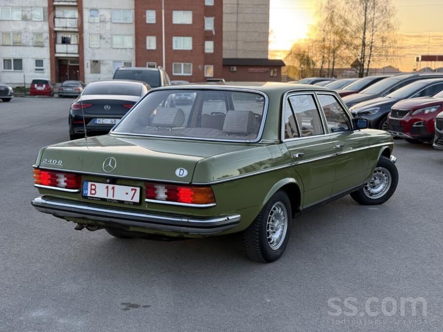 Zaļš Mercedes-Benz E 240 1982 Jelgava, ar dzinēja tilpumu 2.40 L un nobraukumu 0 tūkst. km par 4750 €, foto 5 vietnē AUTOMOTO.COM.LV