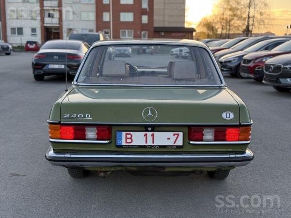 Green Mercedes-Benz E 240 1982 in Jelgava, with an engine capacity of 2.40 L and mileage of 0 thousand km for 4750 €, photo 5 on AUTOMOTO.COM.LV