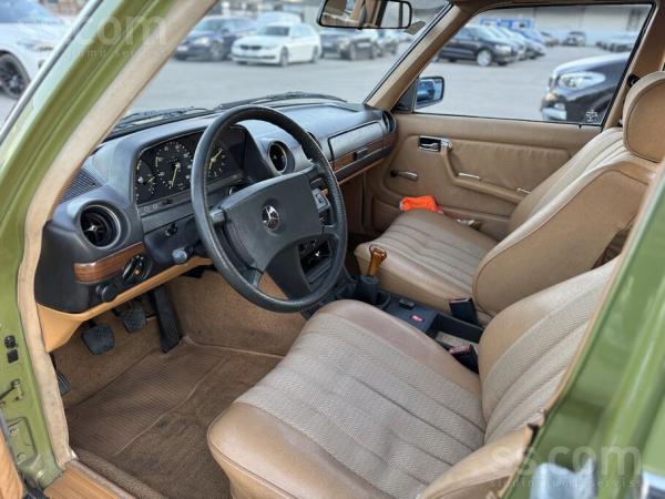 Green Mercedes-Benz E 240 1982 in Jelgava, with an engine capacity of 2.40 L and mileage of 0 thousand km for 4750 €, photo 8 on AUTOMOTO.COM.LV