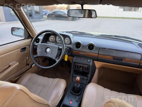 Green Mercedes-Benz E 240 1982 in Jelgava, with an engine capacity of 2.40 L and mileage of 0 thousand km for 4750 €, photo 9 on AUTOMOTO.COM.LV