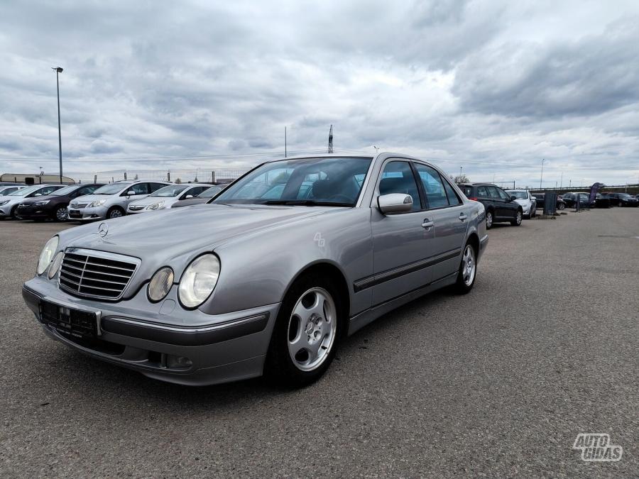 Grey Mercedes-Benz E 240 1999 in Marijampole, with an engine capacity of 2.40 L and mileage of 299 thousand km for 2750 €, photo 16 on AUTOMOTO.COM.LV